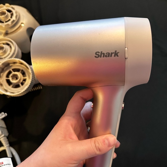 Shark | Accessories | Shark Hyper Air Hair Dryer With 3 Attachments ...